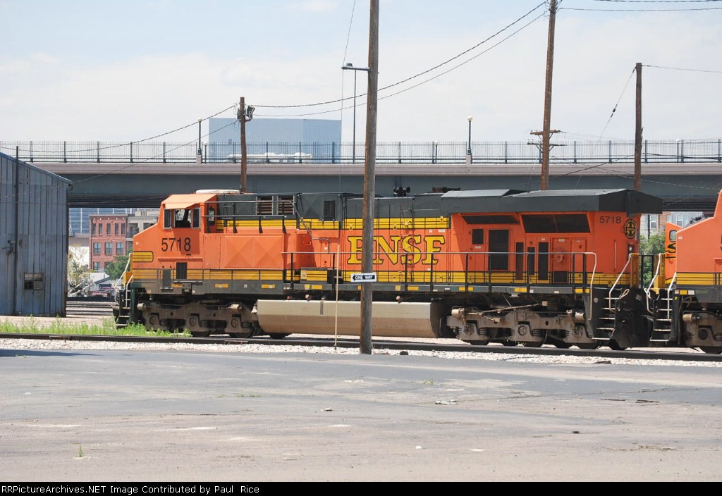 BNSF 5718